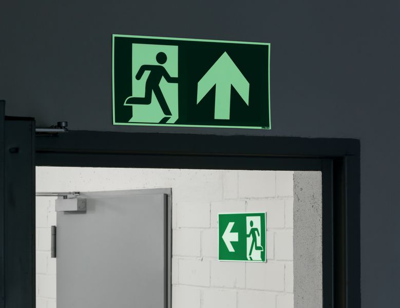 Fluchtwegschild online kaufen, Rettungszeichen nach Norm | SETON