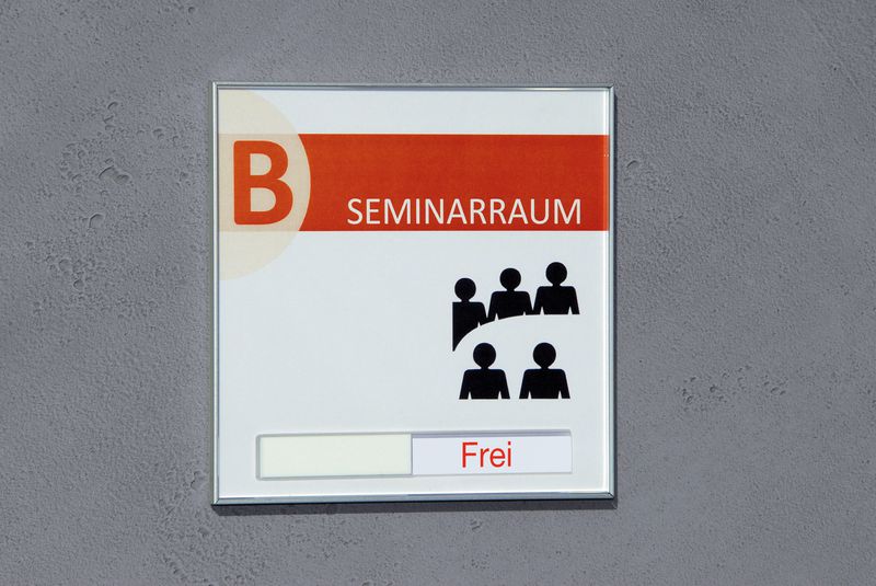 Türschild mit Frei-/Besetzt-Schieber - SIGN Beschilderungssysteme ...