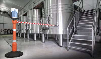 “Abstand halten” Schilder & Markierung online bestellen | SETON